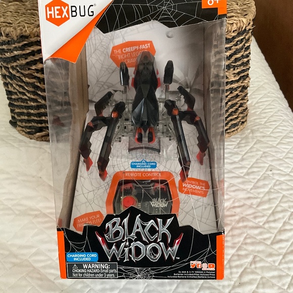 Toys | Hexbug Black Widow Nib | Poshmark